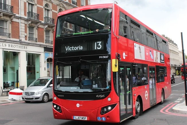 London Buses Route 13 | Bus Routes in London Wiki | Fandom