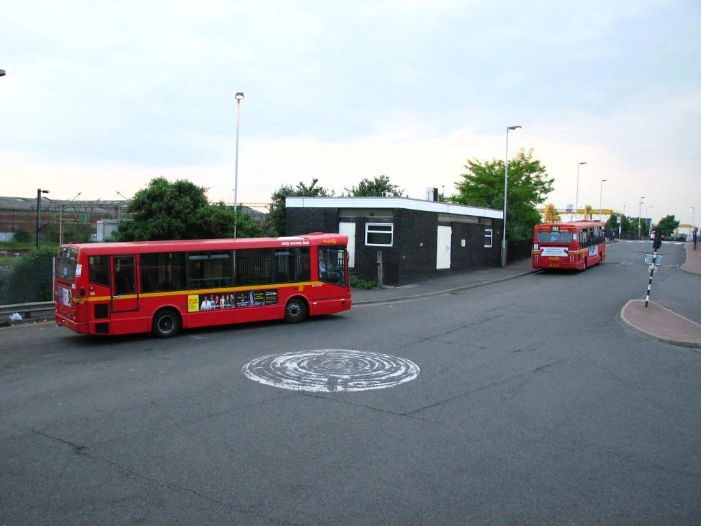 Willesden Junction Bus Station | Bus Routes in London Wiki | Fandom