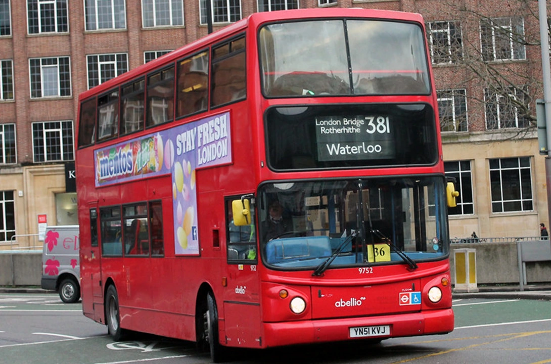 London Buses route 381 | Bus Routes in London Wiki | Fandom