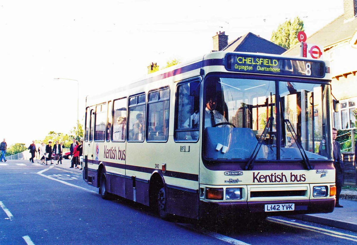 London Buses route R8 (1992-2001) | Bus Routes in London Wiki | Fandom