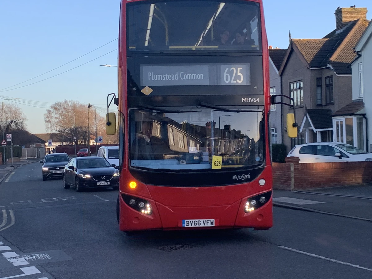 London Buses route 625 | Bus Routes in London Wiki | Fandom