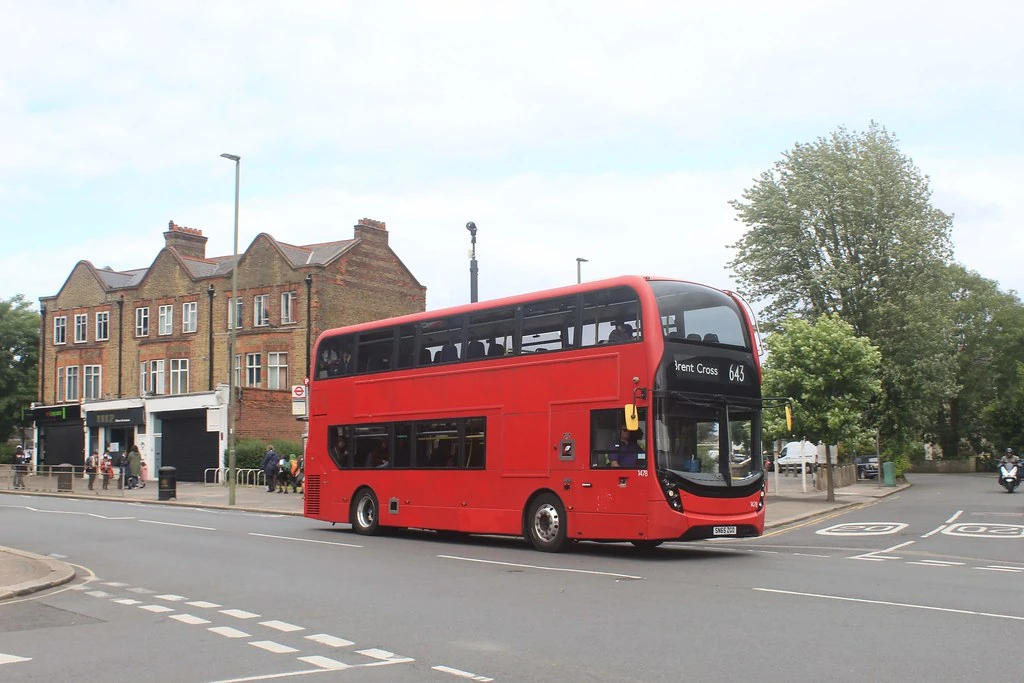 London Buses route 643 | Bus Routes in London Wiki | Fandom