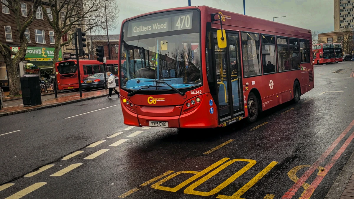 London Buses route 470 | Bus Routes in London Wiki | Fandom