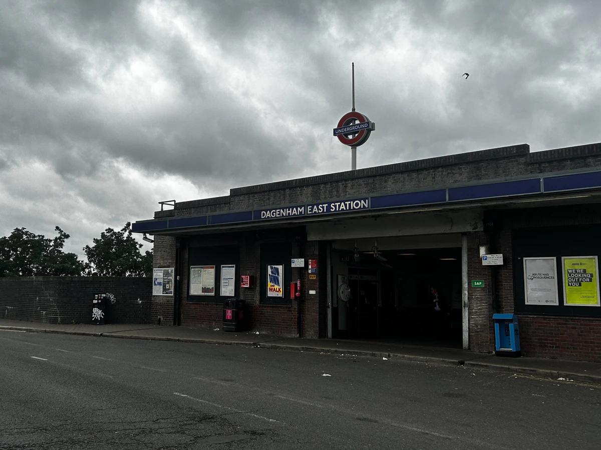 Dagenham East | Bus Routes in London Wiki | Fandom