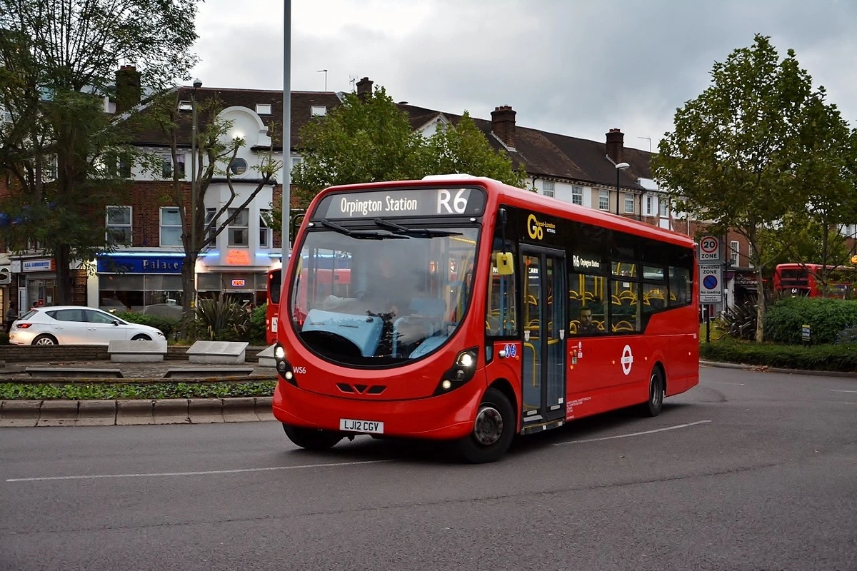 London Buses route R6 (2001-2025) | Bus Routes in London Wiki | Fandom