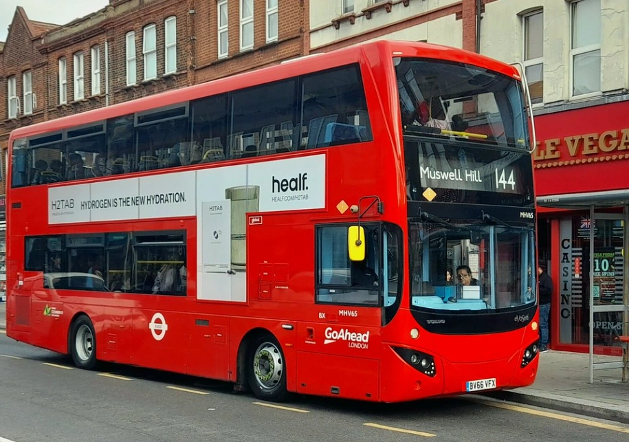 London Buses route 144 (1994-present) | Bus Routes in London Wiki | Fandom