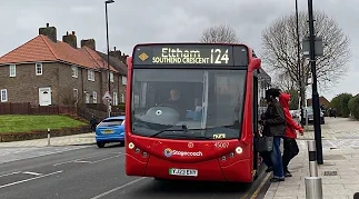 London Buses Route 124 | Bus Routes in London Wiki | Fandom