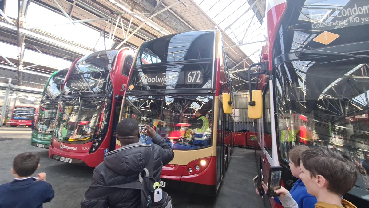 London Buses route 672 | Bus Routes in London Wiki | Fandom