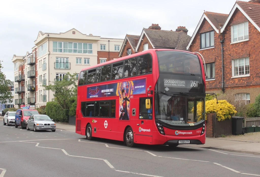 London Buses route 261 | Bus Routes in London Wiki | Fandom