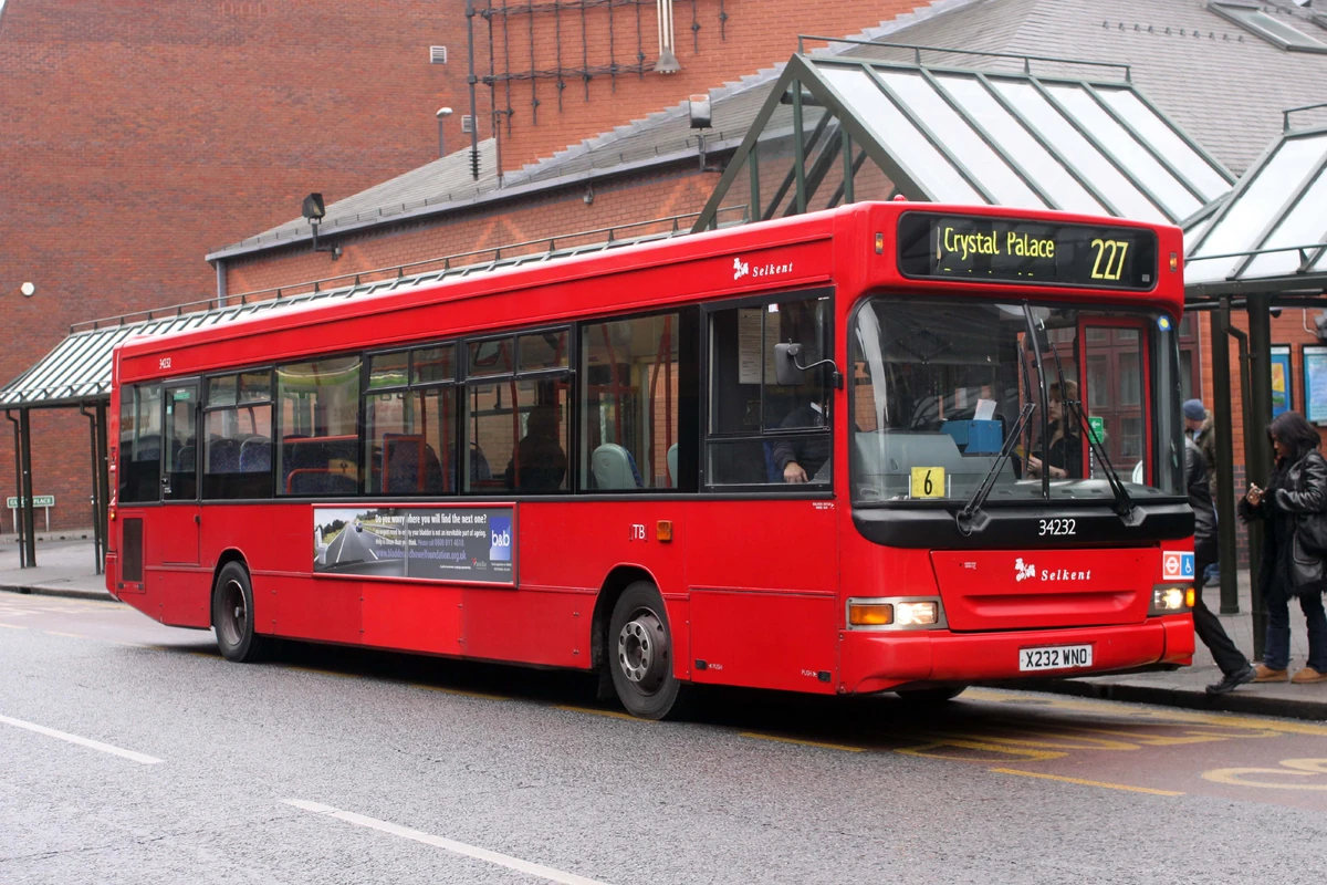 Dennis Super Dart | Bus Routes in London Wiki | Fandom