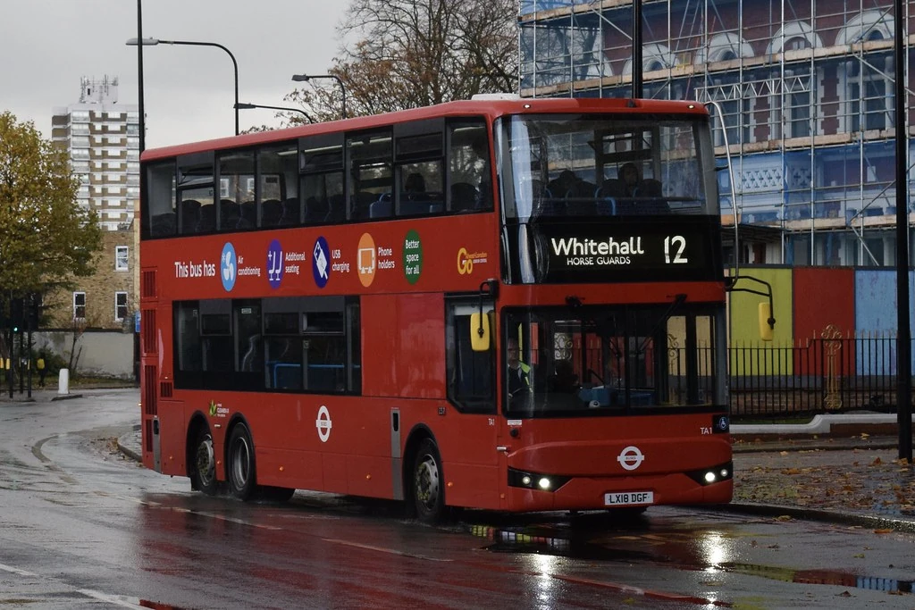 Category:3-Axle Buses | Bus Routes in London Wiki | Fandom