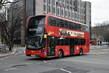 Alexander Dennis Enviro400 MMC | Bus Routes in London Wiki | Fandom