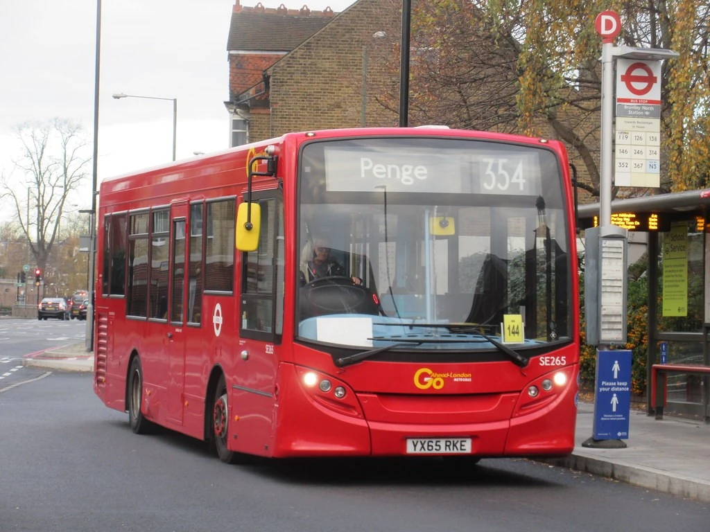 London Buses route 354 (2002-present) | Bus Routes in London Wiki | Fandom