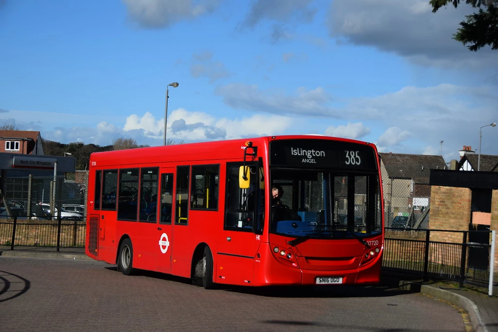London Buses Route 385 | Bus Routes in London Wiki | Fandom