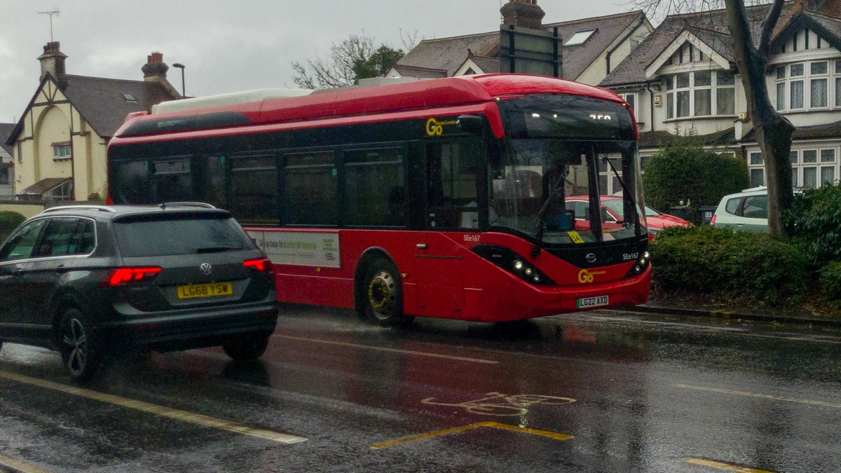 London Buses route 359 (1998-present) | Bus Routes in London Wiki | Fandom