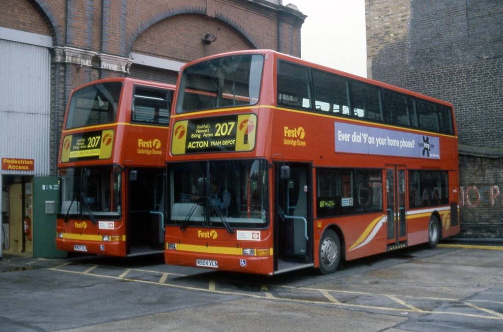 First Uxbridge Buses | Bus Routes in London Wiki | Fandom
