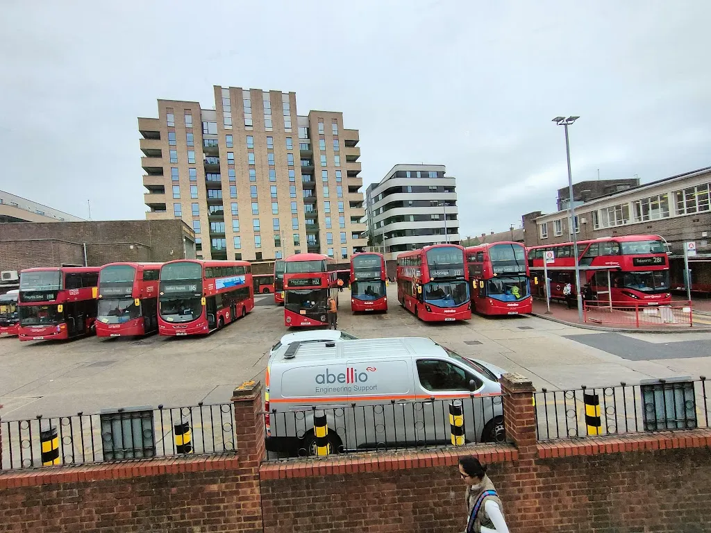 Hounslow Bus Station | Bus Routes in London Wiki | Fandom