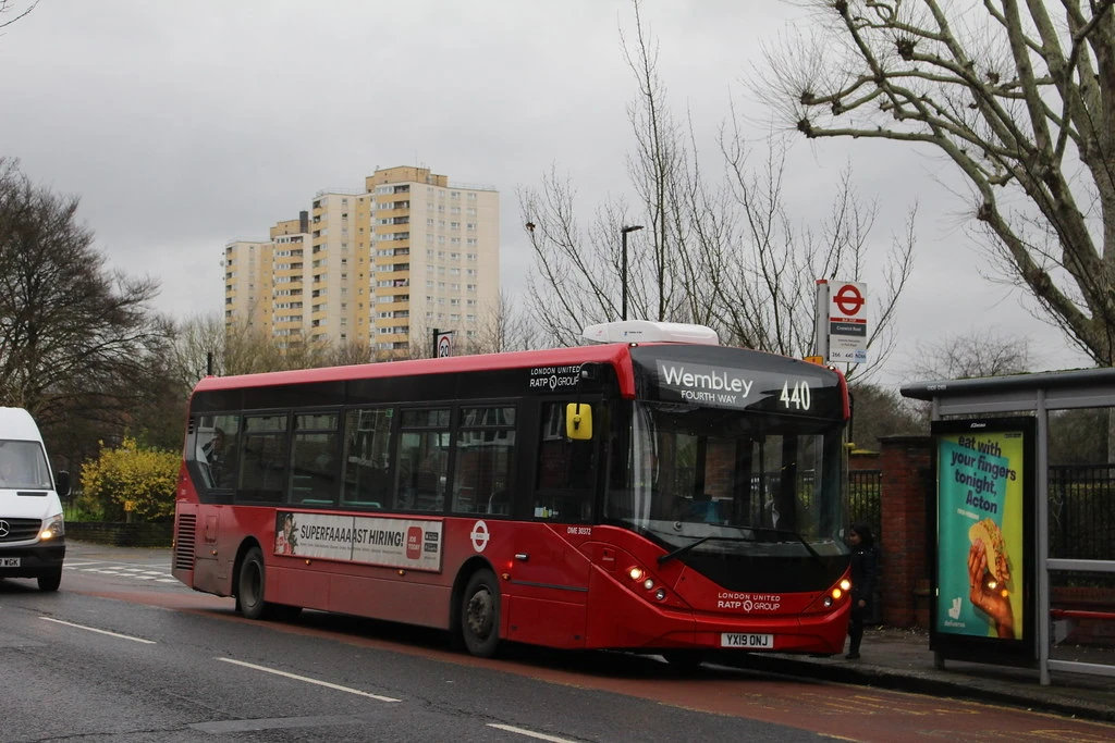 London Buses Route 440 | Bus Routes in London Wiki | Fandom