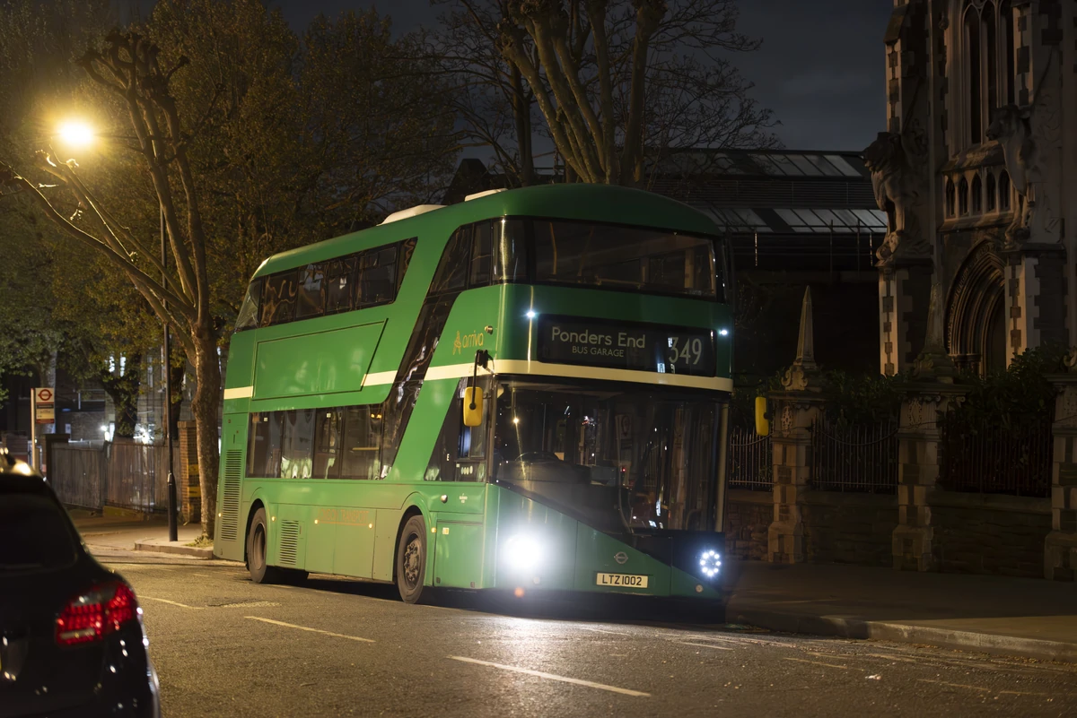 London Buses route 349 (2004-present) | Bus Routes in London Wiki | Fandom