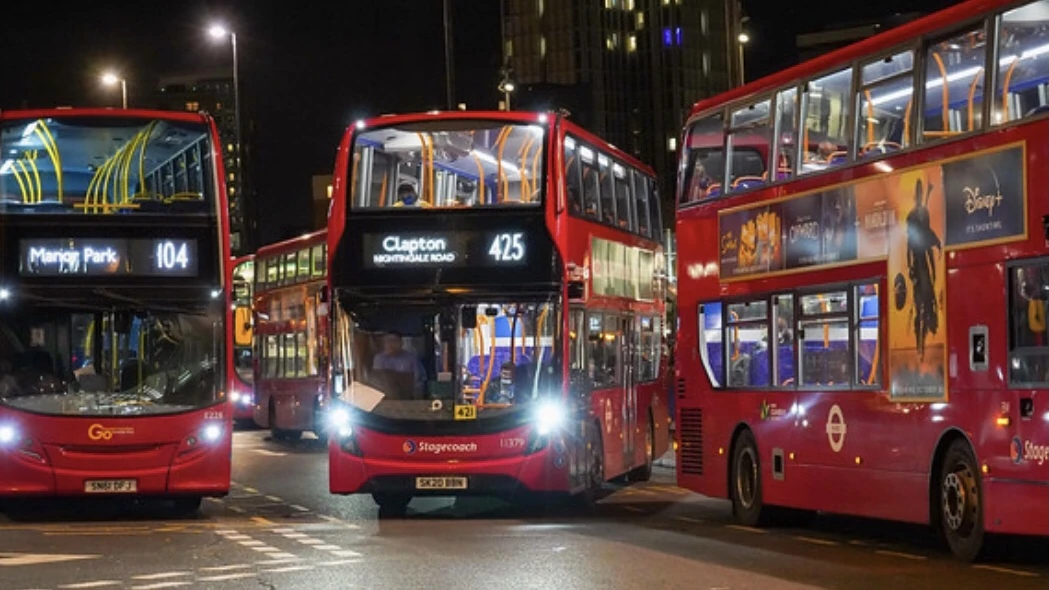 London Buses route 425 | Bus Routes in London Wiki | Fandom
