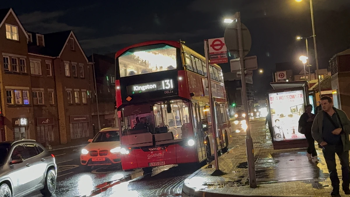 London Buses route 131 | Bus Routes in London Wiki | Fandom