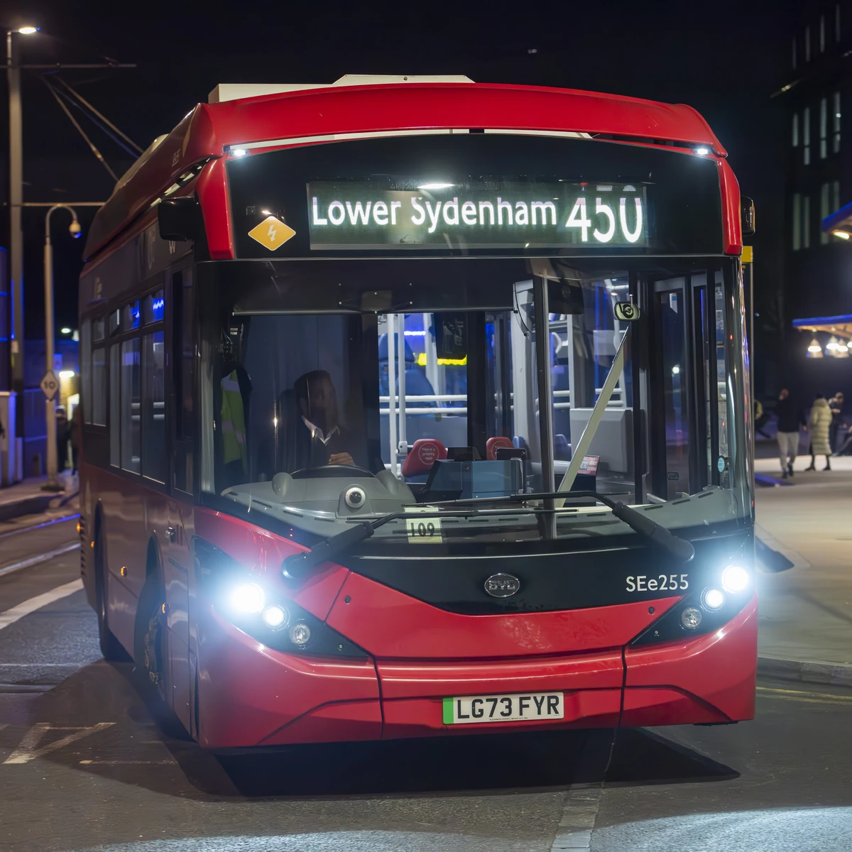 London Buses route 450 | Bus Routes in London Wiki | Fandom
