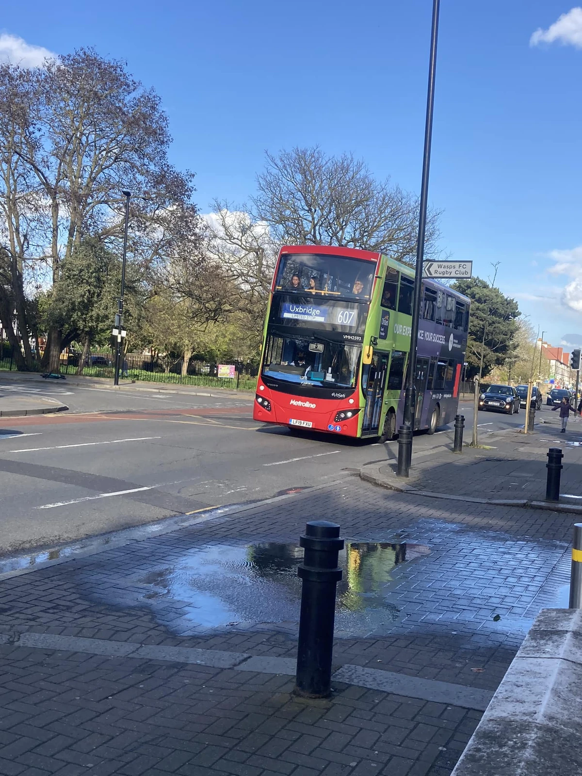 London Buses route 607 | Bus Routes in London Wiki | Fandom