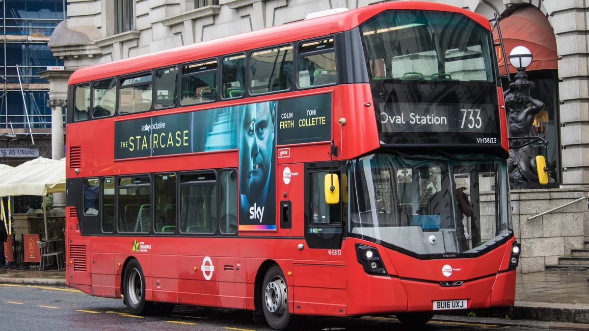 London Buses route 733 | Bus Routes in London Wiki | Fandom