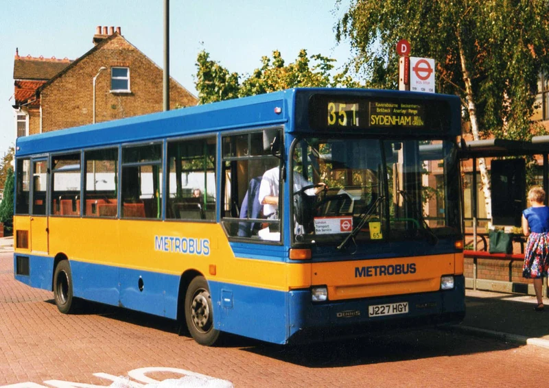 London Buses route 351 (1991-2002) | Bus Routes in London Wiki | Fandom