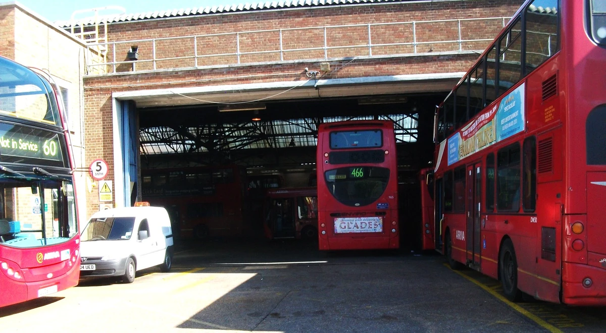 South Croydon Bus Garage | Bus Routes in London Wiki | Fandom
