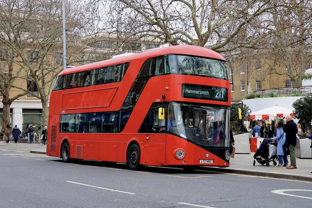 London Buses route 211 | Bus Routes in London Wiki | Fandom