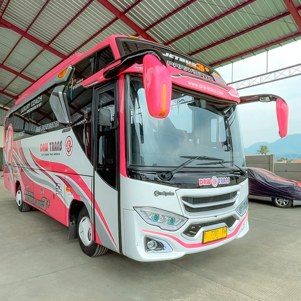 DRW TRANS GLOWING BUS | Bus Wiki | Fandom