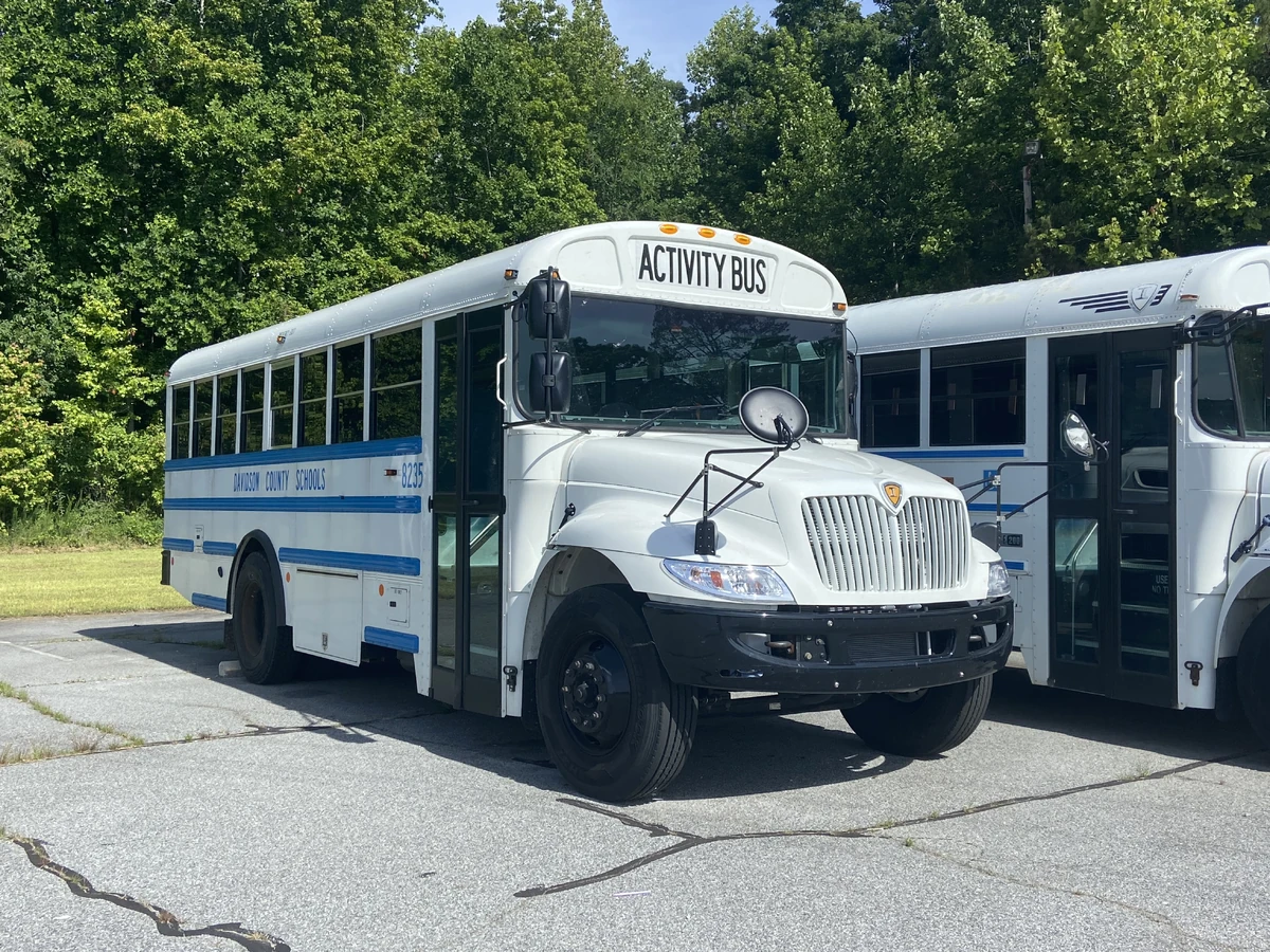 Bus 8235 | Buses of Davidson County, NC Wiki | Fandom