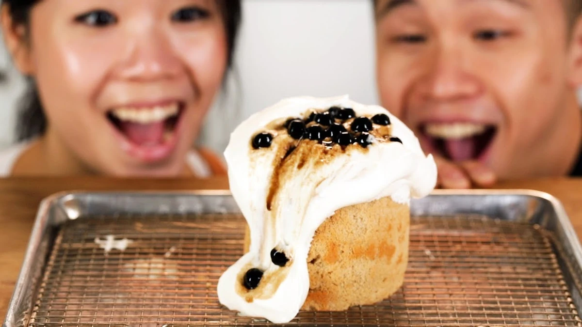 Bubble Tea Lava Cake | Buzzfeed Tasty Wiki | Fandom