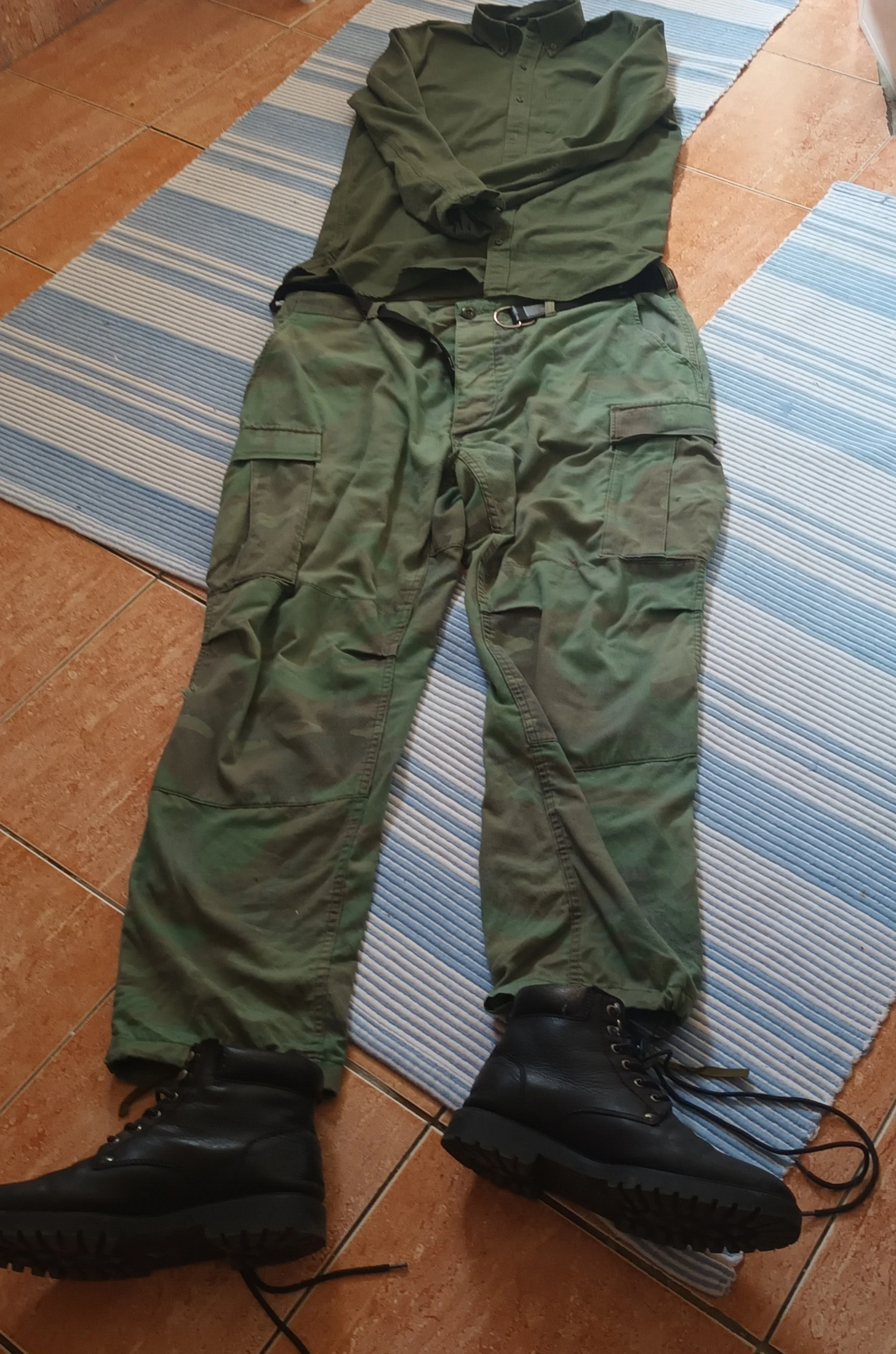 Centaurian uniform | Fandom