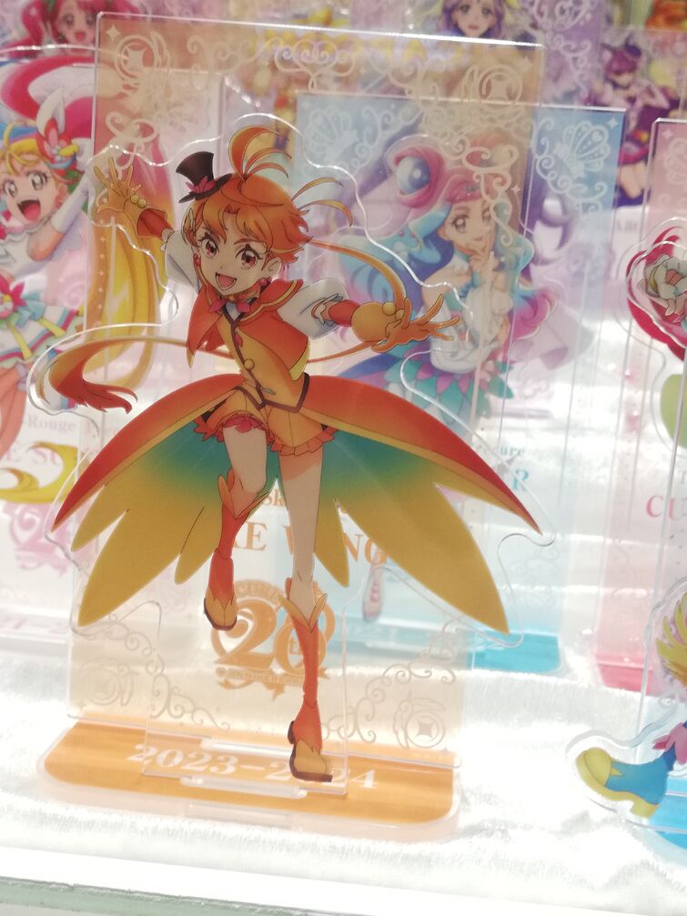The "Hirogaru Sky! PreCure" team's 20th anniversary acrylic stands is ...