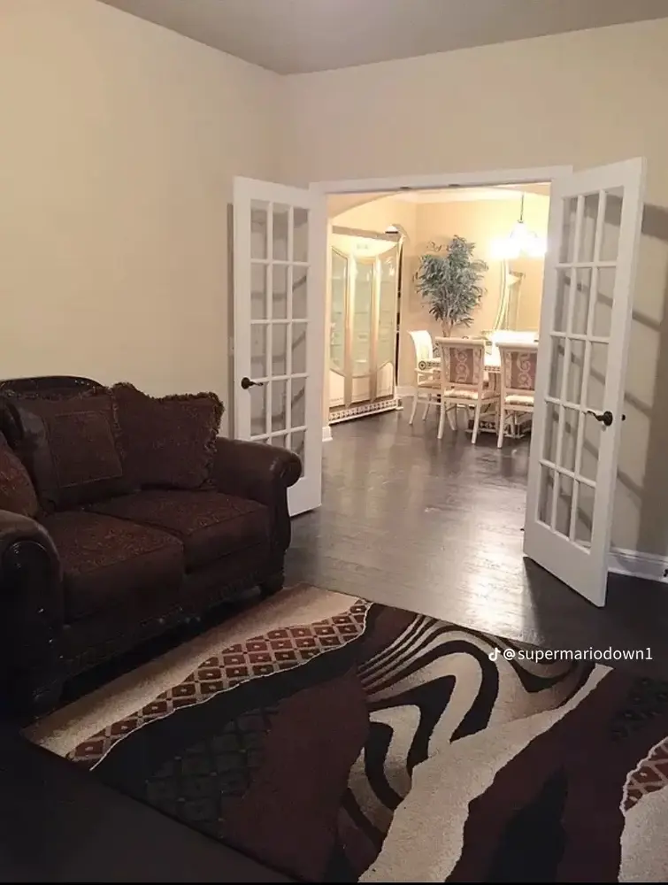 These are pictures of the SML house around 2013 to 2015 before Logan ...