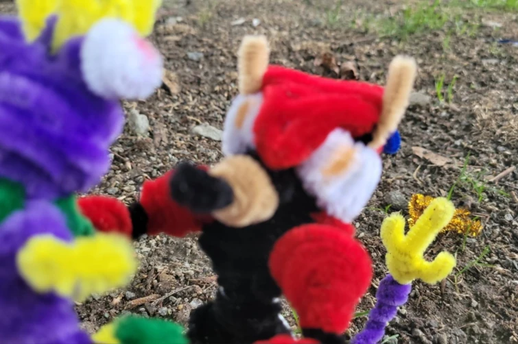 More pictures of pipe cleaner Sonic. | Fandom