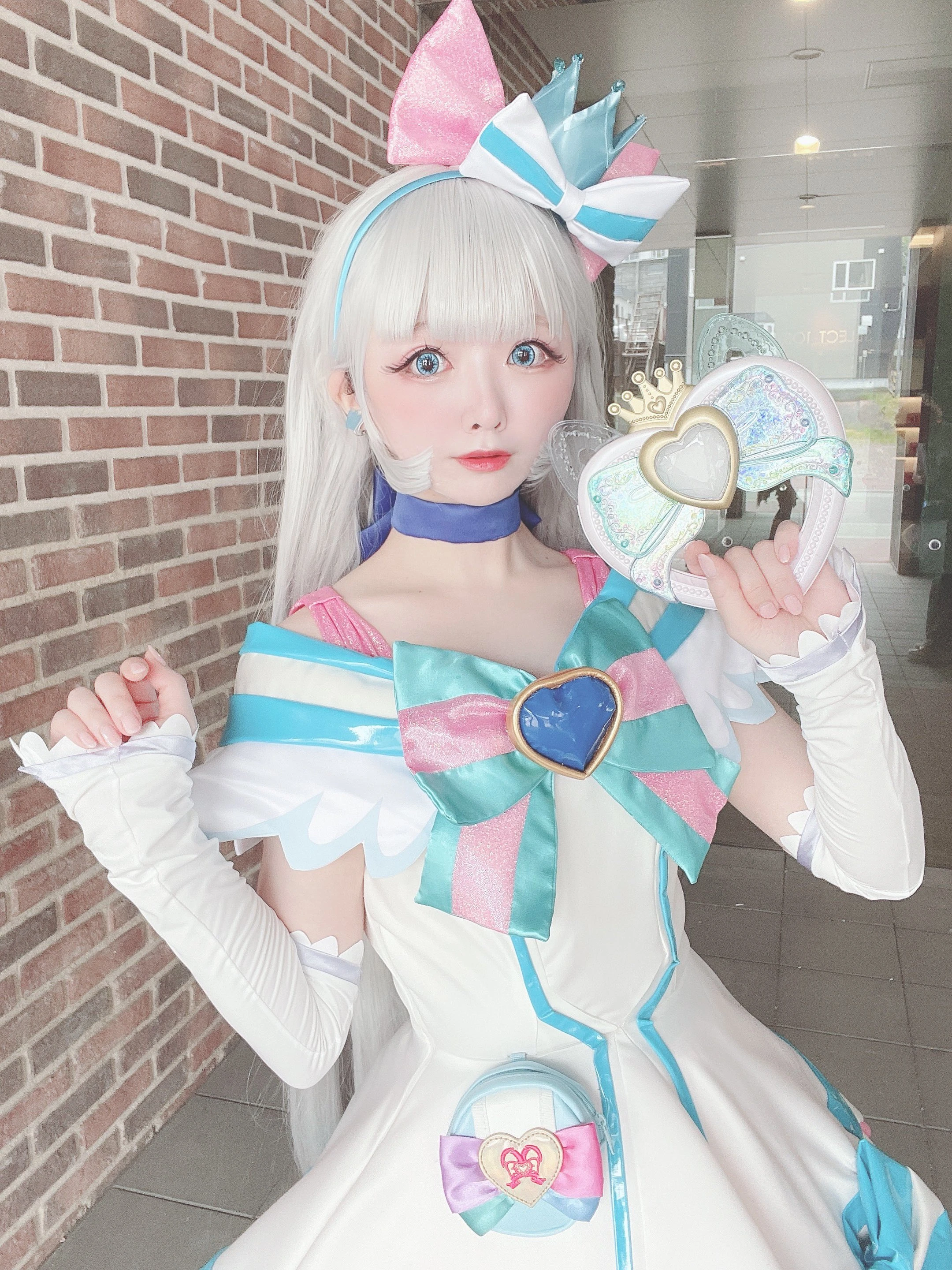 I'd like to introduce you to a Japanese cosplayer's amazing Cure Nyammy ...