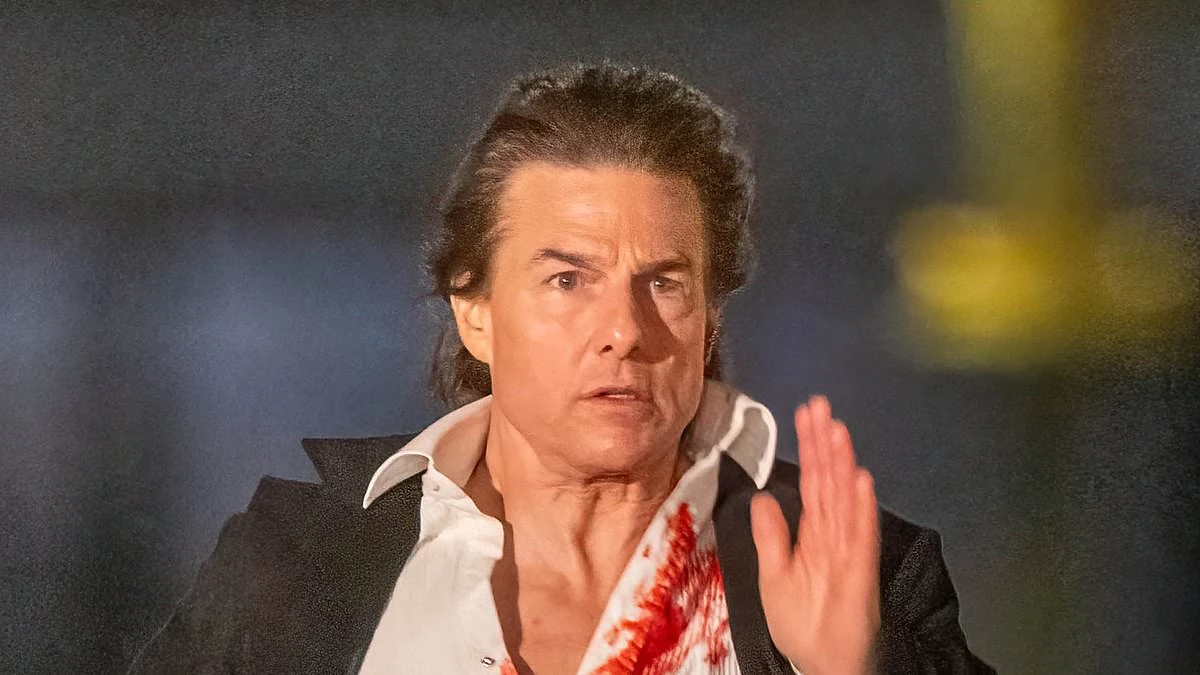 Tom Cruise runs down Westminster Bridge filming Mission Impossible: 8 ...