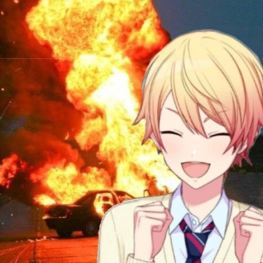 Aaaa he looks so happy >~