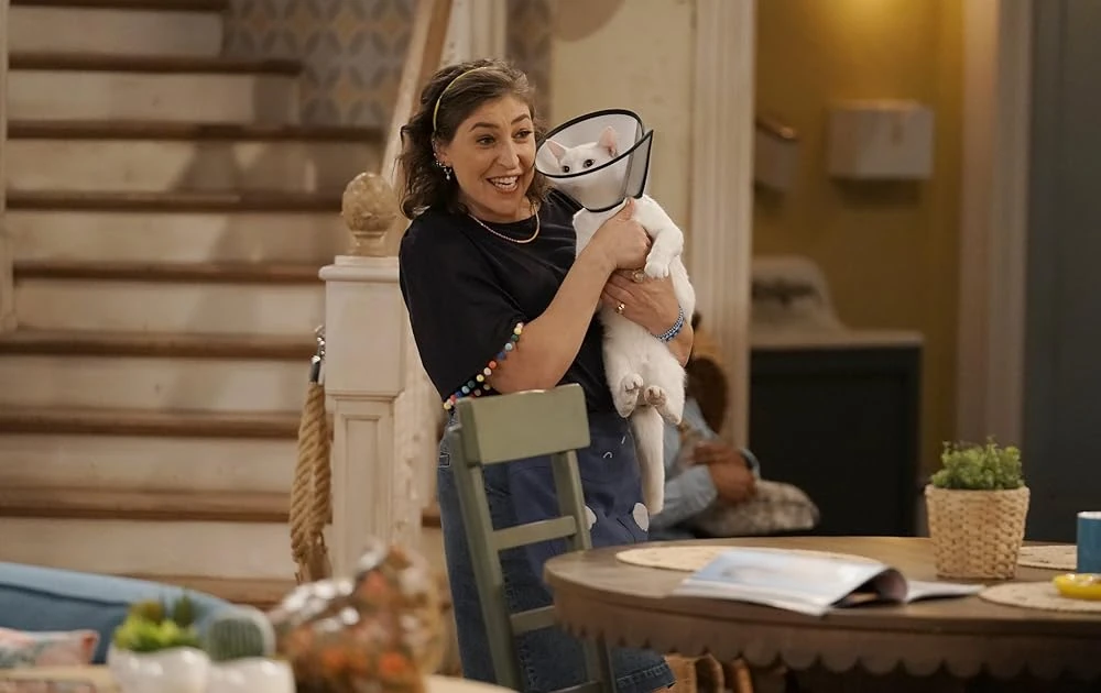 Call Me a Sporty Giant | Call Me Kat Wiki | Fandom