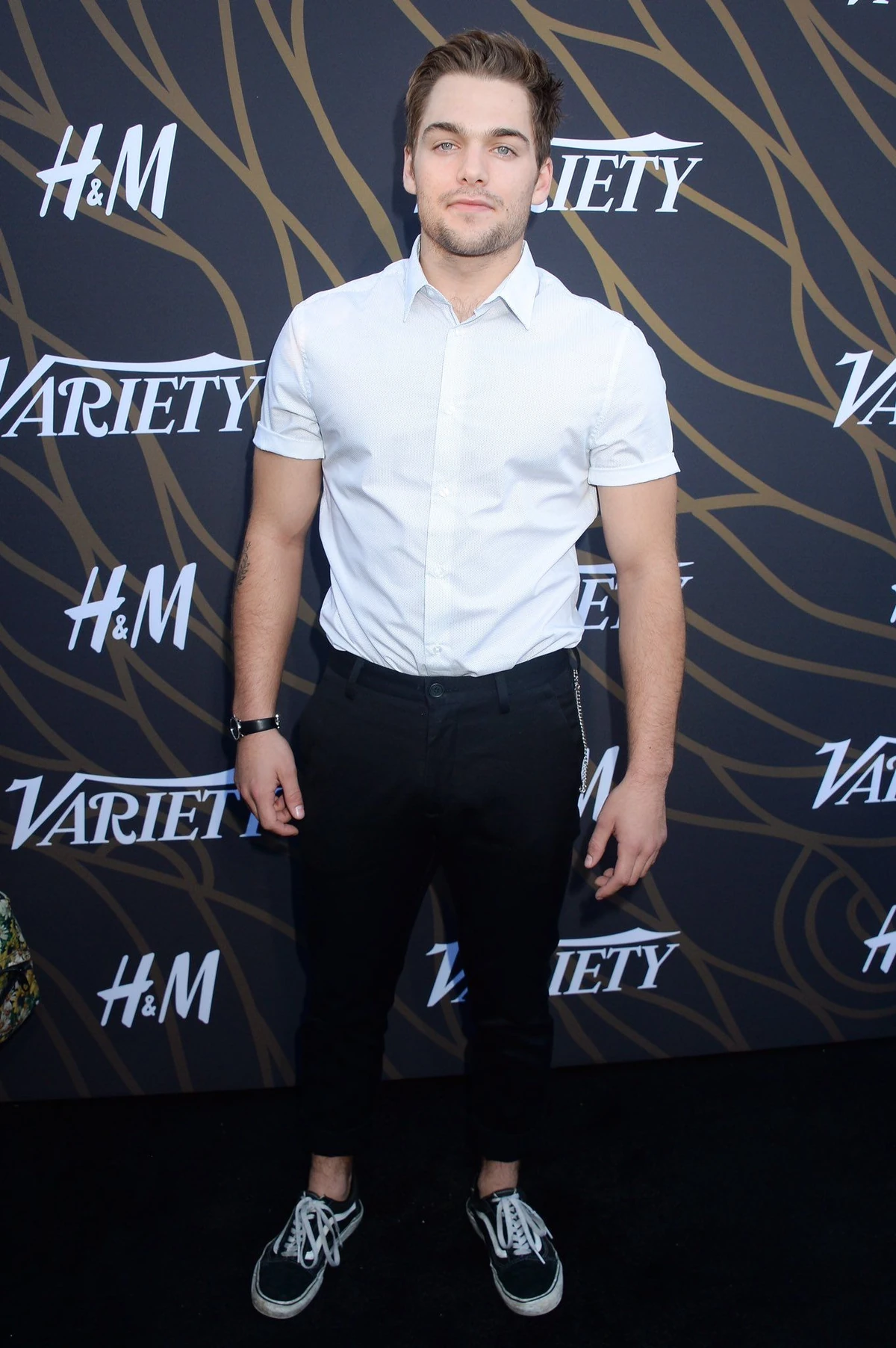 Dylan Sprayberry | Camp Wars Wikia | Fandom