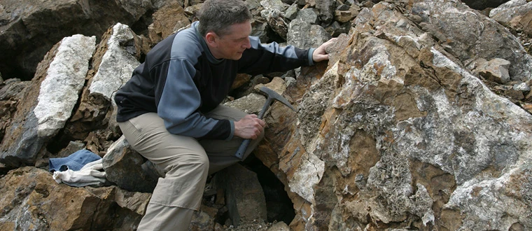 Geologist | Career Wiki | Fandom