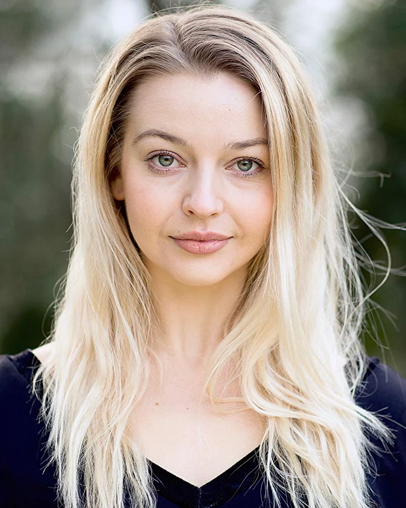 Issy Stewart | Carnival Row Wiki | Fandom