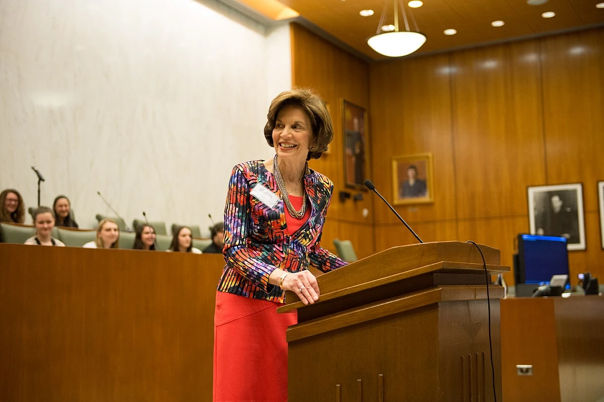 Isabel Genter | Country Wiki | Fandom