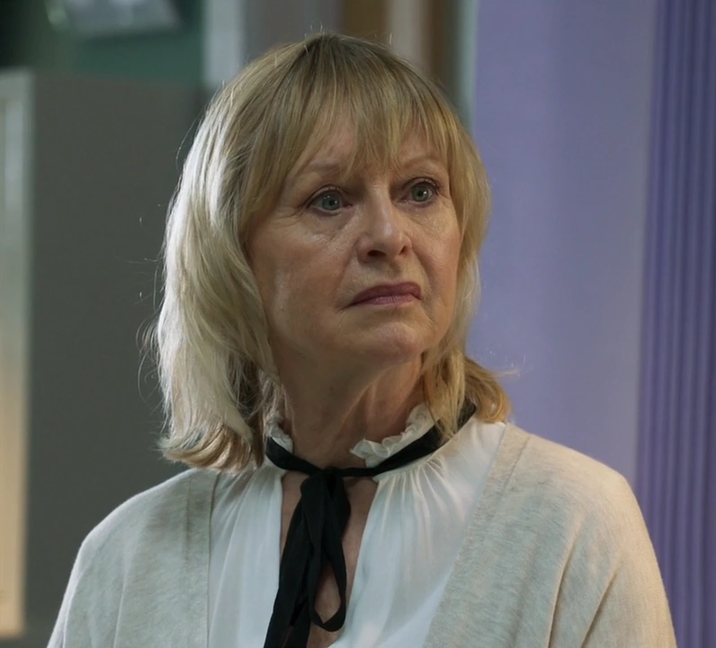Gloria Francis | Holby Wiki - Casualty and Holby City | Fandom