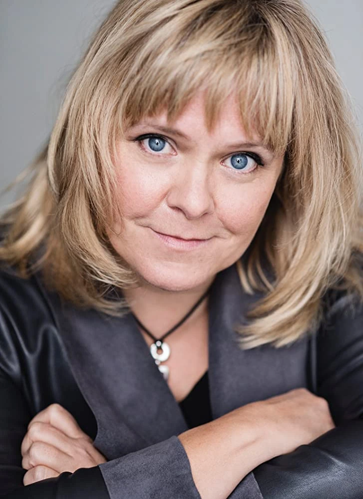 Lizzie Roper | Holby Wiki - Casualty and Holby City | Fandom