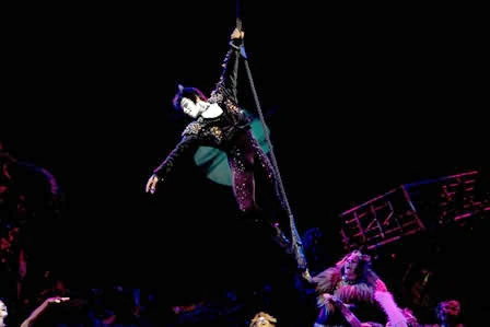 Magical Mister Mistoffelees/Portuguese | 'Cats' Musical Wiki | Fandom