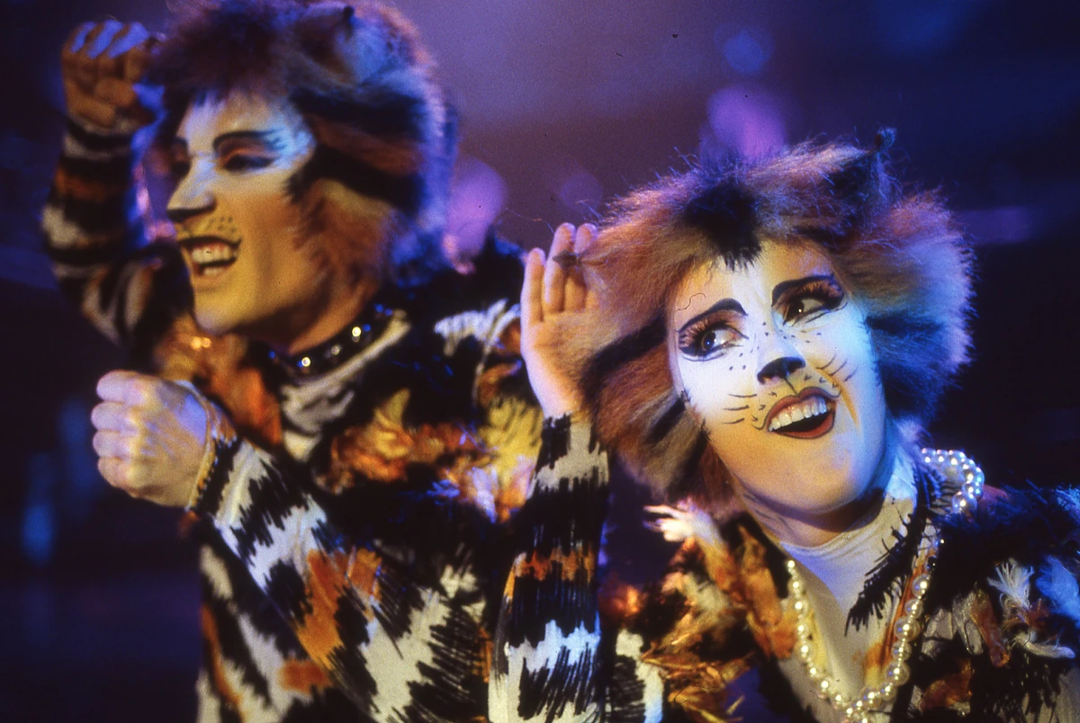 Mungojerrie and Rumpleteazer | 'Cats' Musical Wiki | Fandom